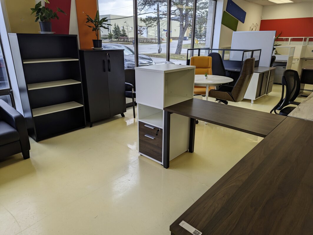 Columbia Walnut Executive Desk With Beveled Edges And An Angular Leg ...